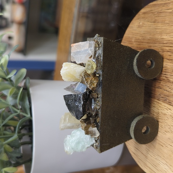 Accents | Miners Ore Cart 2x3 With Calcites Pyrite Obsidian Native ...